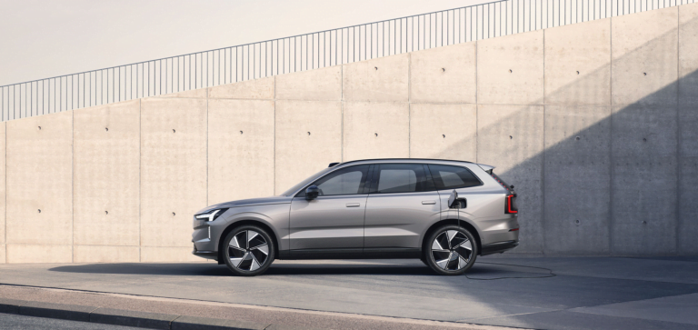 Volvo EX30 Cross Country - Kvernelandbil.no